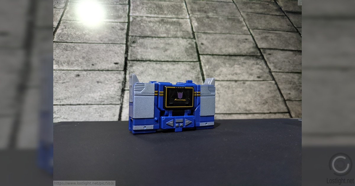 Hasbro Kingdom Soundwave (Core) | Lost light