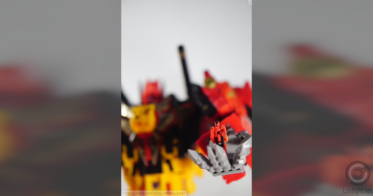 Hasbro Power of the Primes Preda... | Lost light