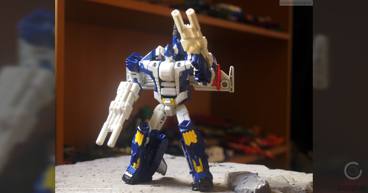 Hasbro Combiner Wars Fellbat (De... | Lost light