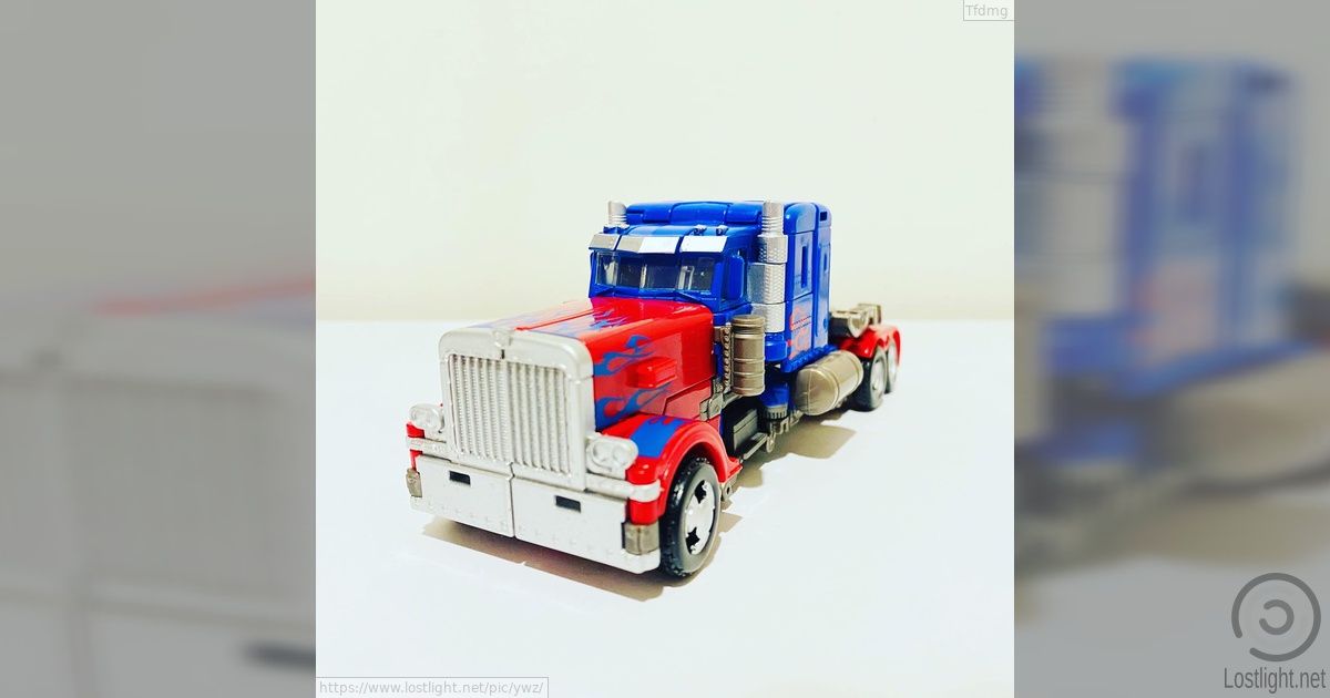 Ss-32 Optimus Prime (Voyager) Hasbro Takara | Lost light
